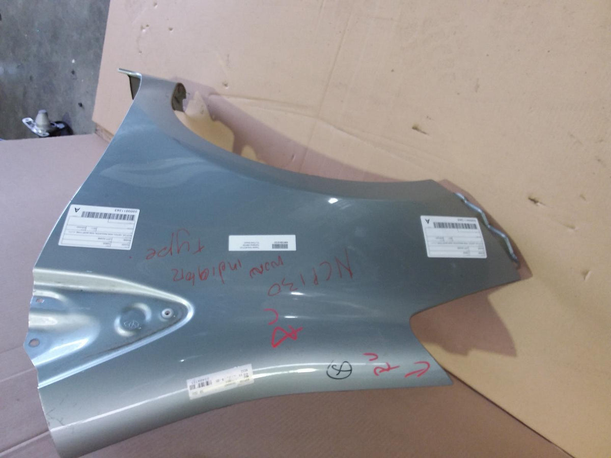 Toyota Yaris Vitz XP90 Left Guard — Bamian Auto Parts