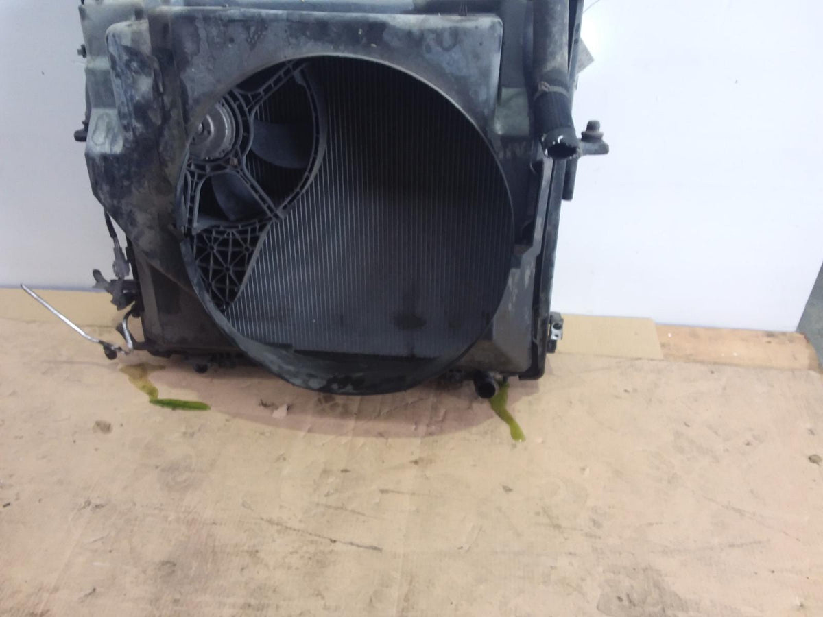 Nissan Navara Navara Radiator — Bamian Auto Parts
