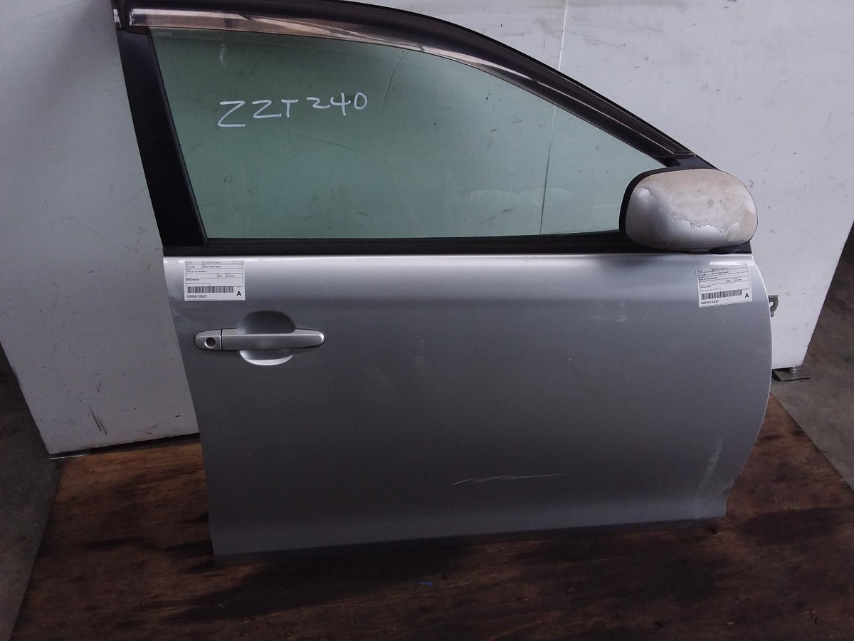 Toyota Allion Allion Allion Right Front Door — Bamian Auto Parts